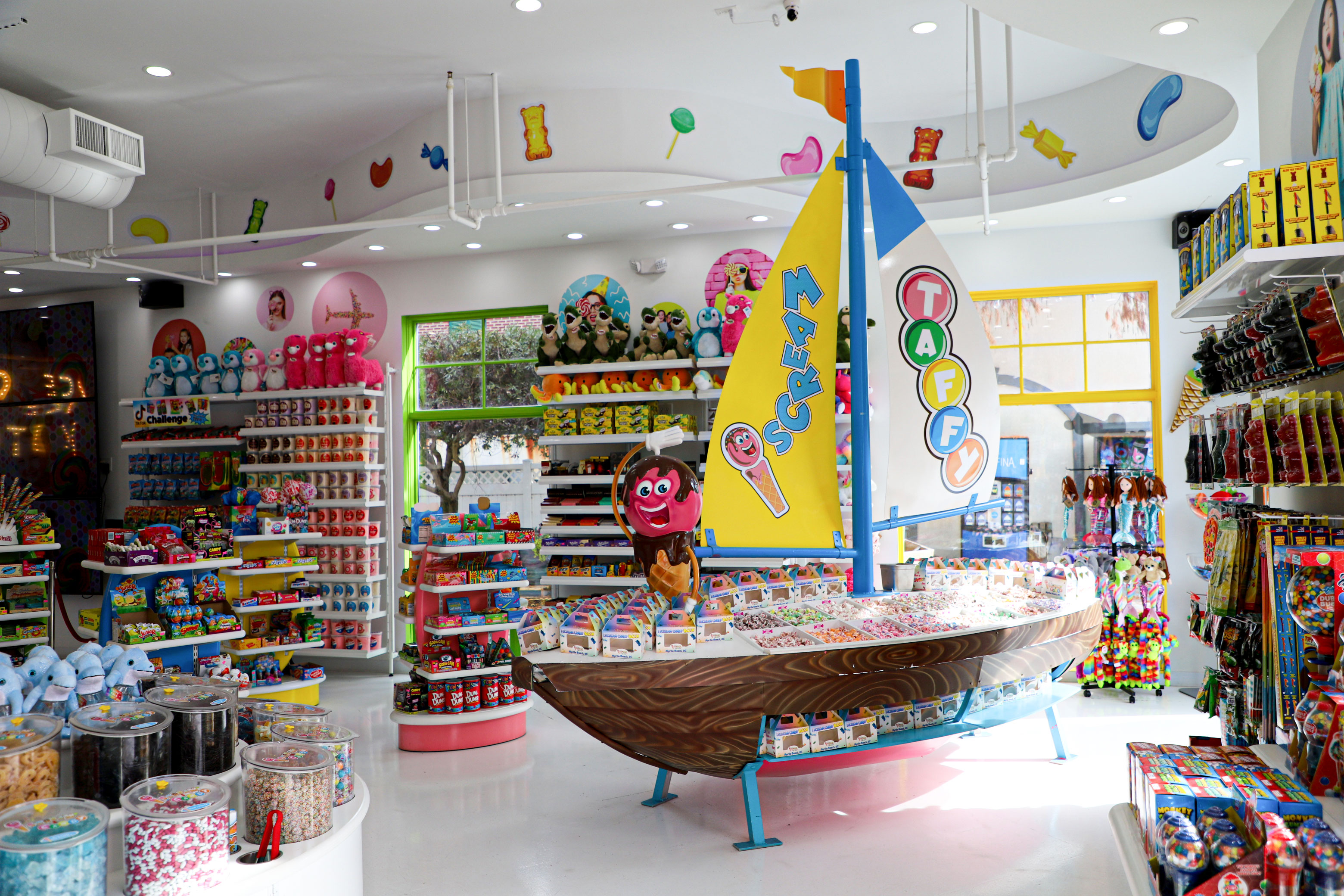 Saltwater Taffy - Myrtle Beach Candy Store & Ice Cream Kitchen : I ...